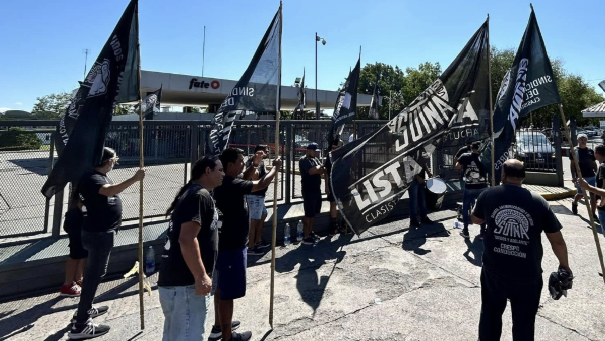 Fate: tras nuevos despidos, el SUTNA paralizó la fábrica y amenaza con ...